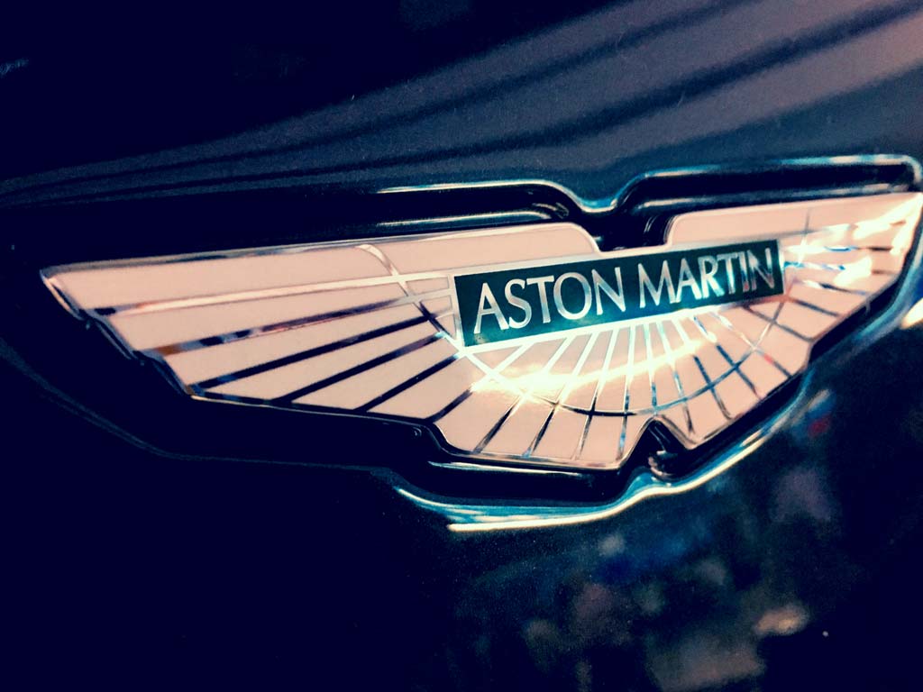 License to buy | Saxo Group